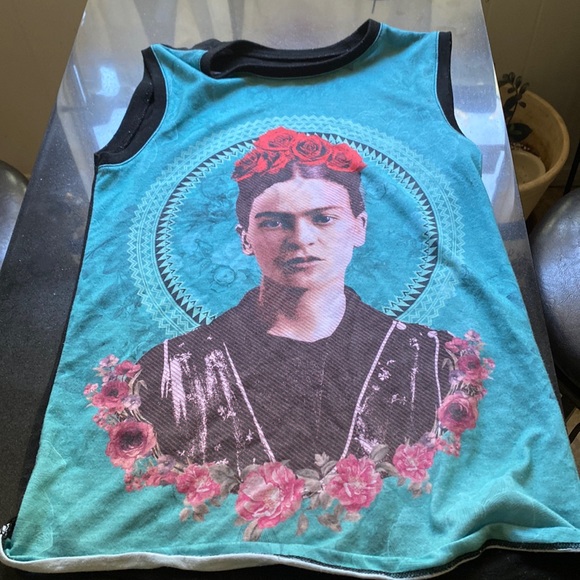 Hot Topic | Tops | Frida Kahlo Sleeveless Top | Poshmark